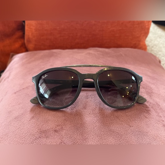 Ray-Ban | Accessories | Rayban Pilot Sunglasses | Poshmark